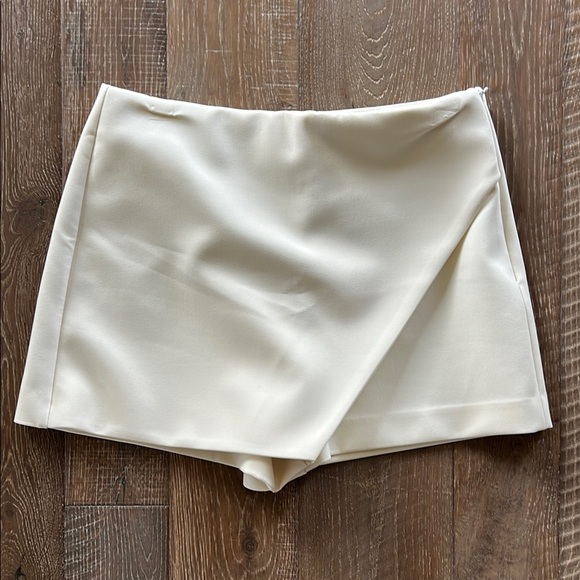 Zara | Shorts | Zara Cream Skorts Modern Asymmetrical Design | Poshmark